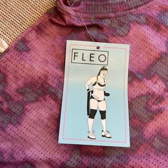 Fleo | Tops | New W Tag Fleo Dylan Muscle Crop Tank Size M Loose Fit ...